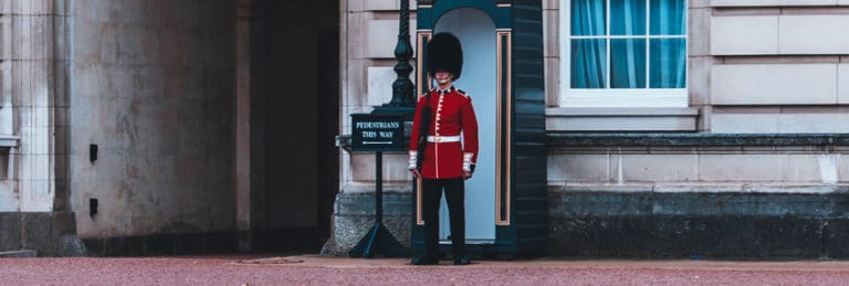 Angular authentication - Allow routes to signed in users only using guards Angular authentication - Allow routes to signed in users only using guards